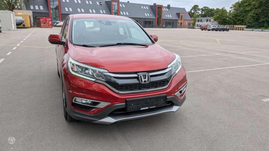 Red Honda CR-V 2016 in Klaipeda, with an engine capacity of 1.60 L and mileage of 240 thousand km for 10900 €, photo 11 on AUTOMOTO.COM.LV