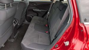 Red Honda CR-V 2016 in Klaipeda, with an engine capacity of 1.60 L and mileage of 240 thousand km for 10900 €, photo 20 on AUTOMOTO.COM.LV