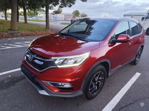 Honda CR-V 2016 in Radviliskis on AUTOMOTO.COM.LV Red Honda CR-V 2016 in Radviliskis, with an engine capacity of 1.60 L and mileage of 250 thousand km for 9990 €, photo 4 on AUTOMOTO.COM.LV