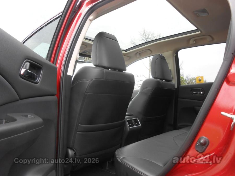 Sarkans Honda CR-V 2017 Viljandi, ar dzinēja tilpumu 1.60 L un nobraukumu 176 tūkst. km par 15990 €, foto 12 vietnē AUTOMOTO.COM.LV