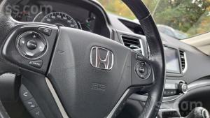 Red Honda CR-V 2017 in Jelgava, with an engine capacity of 1.60 L and mileage of 182 thousand km for 12490 €, photo 23 on AUTOMOTO.COM.LV