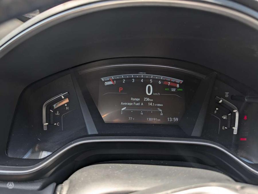 Red Honda CR-V 2017 in Vilnius, with an engine capacity of 1.50 L and mileage of 130 thousand km for 17400 €, photo 15 on AUTOMOTO.COM.LV