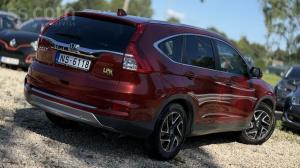 Red Honda CR-V 2017 in Jelgava, with an engine capacity of 1.60 L and mileage of 182 thousand km for 12490 €, photo 4 on AUTOMOTO.COM.LV