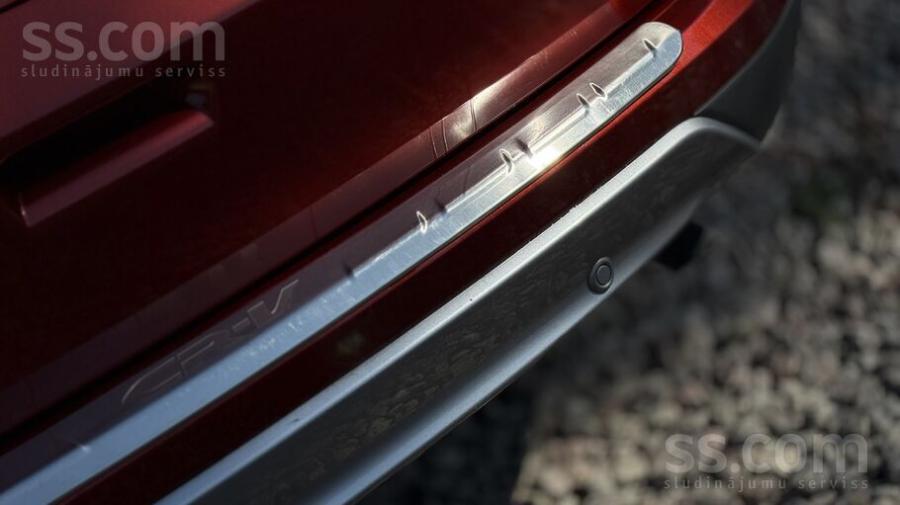 Red Honda CR-V 2017 in Jelgava, with an engine capacity of 1.60 L and mileage of 182 thousand km for 12490 €, photo 24 on AUTOMOTO.COM.LV