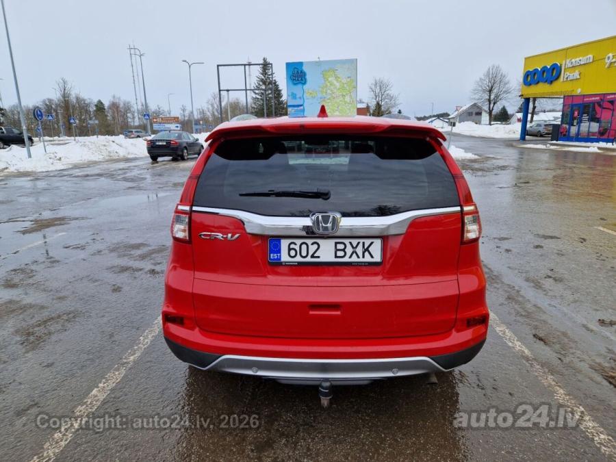 Red Honda CR-V 2018 in Tallinn, with an engine capacity of 1.60 L and mileage of 276 thousand km for 14000 €, photo 3 on AUTOMOTO.COM.LV