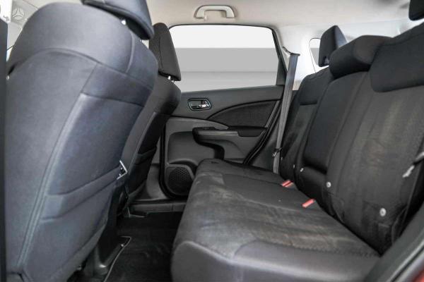 Red Honda CR-V 2018 in Kaunas, with an engine capacity of 1.60 L and mileage of 238 thousand km for 13490 €, photo 9 on AUTOMOTO.COM.LV