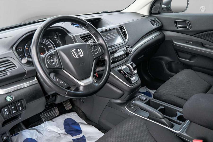 Red Honda CR-V 2018 in Kaunas, with an engine capacity of 1.60 L and mileage of 238 thousand km for 13490 €, photo 10 on AUTOMOTO.COM.LV