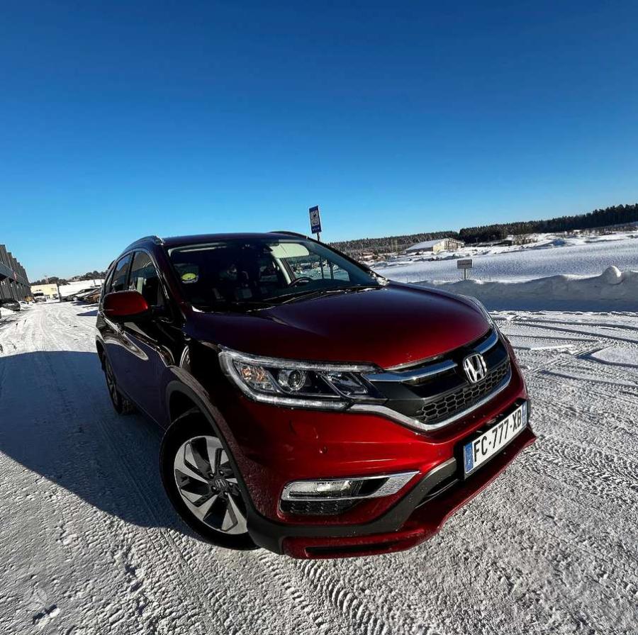 Red Honda CR-V 2019 in Vilnius, with an engine capacity of 1.60 L and mileage of 180 thousand km for 14490 €, photo 2 on AUTOMOTO.COM.LV