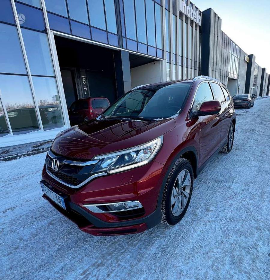 Red Honda CR-V 2019 in Vilnius, with an engine capacity of 1.60 L and mileage of 180 thousand km for 14490 €, photo 3 on AUTOMOTO.COM.LV