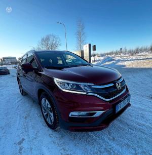 Red Honda CR-V 2019 in Vilnius, with an engine capacity of 1.60 L and mileage of 180 thousand km for 14490 €, photo 4 on AUTOMOTO.COM.LV