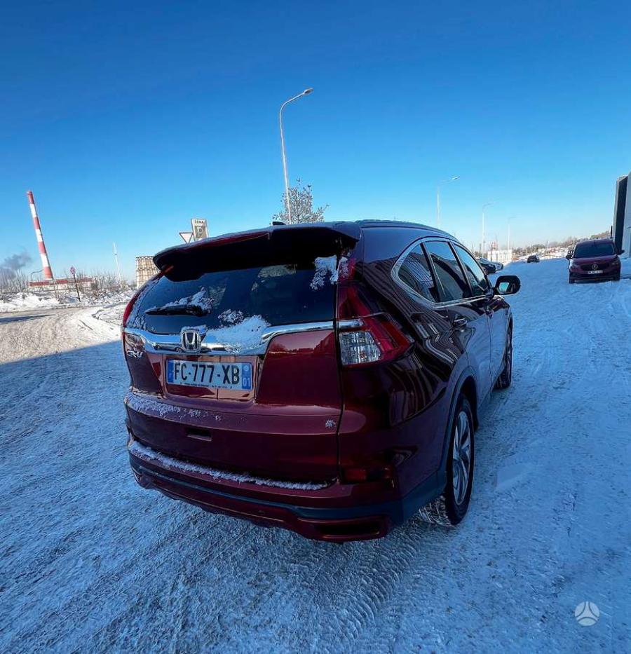 Red Honda CR-V 2019 in Vilnius, with an engine capacity of 1.60 L and mileage of 180 thousand km for 14490 €, photo 6 on AUTOMOTO.COM.LV