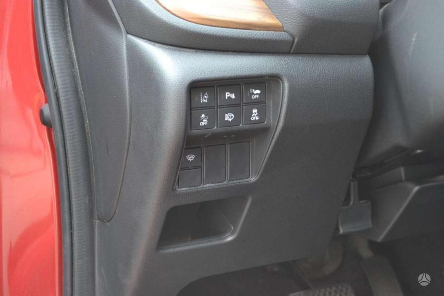 Red Honda CR-V 2019 in Vilnius, with an engine capacity of 1.99 L and mileage of 164 thousand km for 21000 €, photo 30 on AUTOMOTO.COM.LV