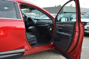 Red Honda CR-V 2019 in Vilnius, with an engine capacity of 1.99 L and mileage of 164 thousand km for 21000 €, photo 33 on AUTOMOTO.COM.LV