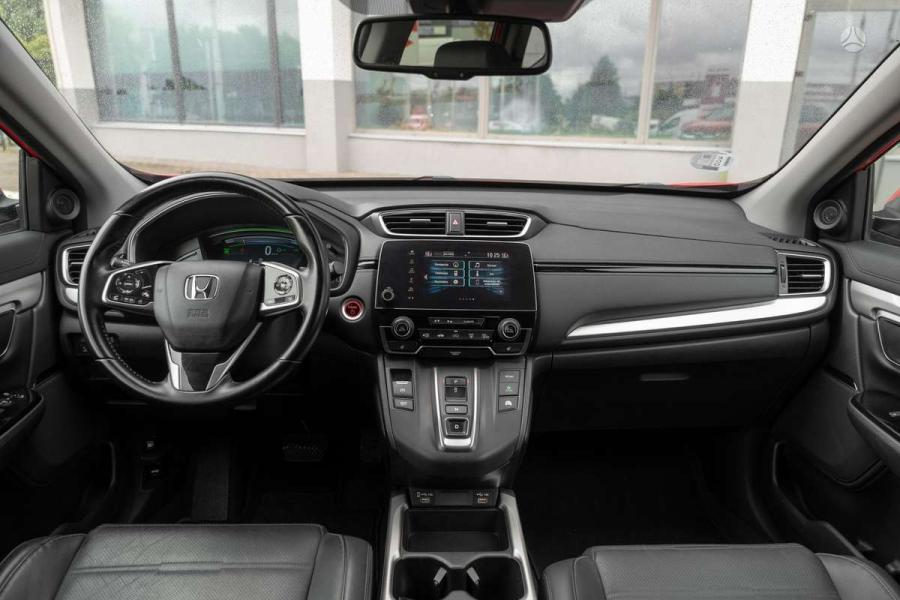 Red Honda CR-V 2021 in Vilnius, with an engine capacity of 1.99 L and mileage of 54 thousand km for 26000 €, photo 12 on AUTOMOTO.COM.LV