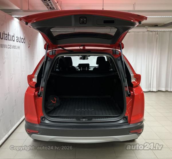 Red Honda CR-V 2021 in Tallinn, with an engine capacity of 2.00 L and mileage of 81 thousand km for 24700 €, photo 8 on AUTOMOTO.COM.LV