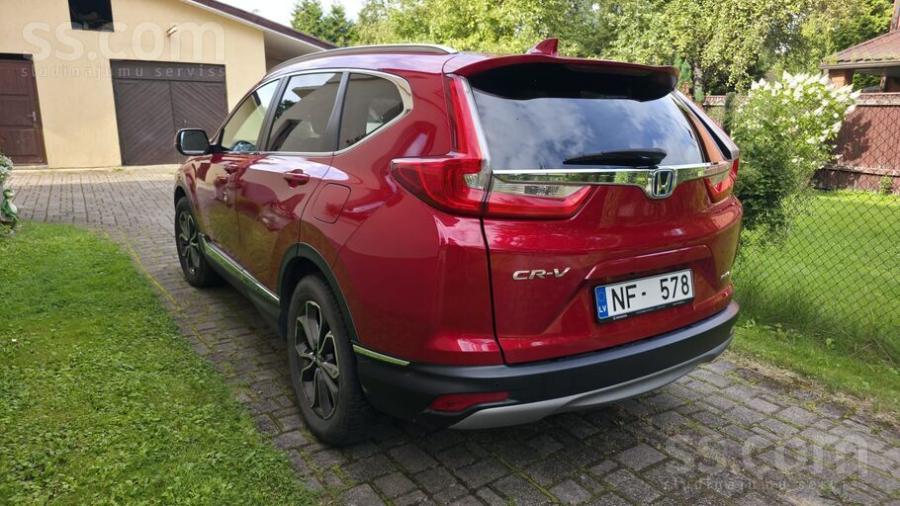 Red Honda CR-V 2022 in Riga, with an engine capacity of 2.00 L and mileage of 45 thousand km for 29500 €, photo 4 on AUTOMOTO.COM.LV
