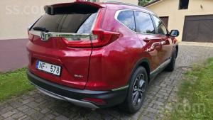 Red Honda CR-V 2022 in Riga, with an engine capacity of 2.00 L and mileage of 45 thousand km for 29500 €, photo 5 on AUTOMOTO.COM.LV