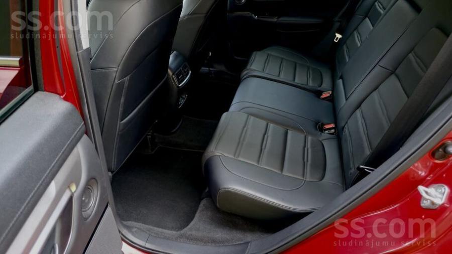 Red Honda CR-V 2022 in Riga, with an engine capacity of 2.00 L and mileage of 45 thousand km for 29500 €, photo 8 on AUTOMOTO.COM.LV
