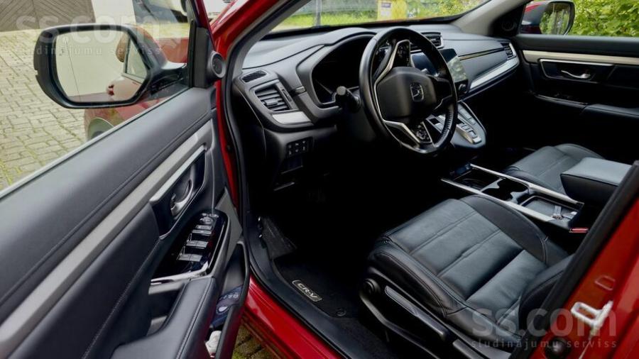 Red Honda CR-V 2022 in Riga, with an engine capacity of 2.00 L and mileage of 45 thousand km for 29500 €, photo 9 on AUTOMOTO.COM.LV