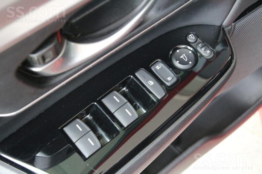 Sarkans Honda CR-V 2022 Rīga, ar dzinēja tilpumu 2.00 L un nobraukumu 83 tūkst. km par 25900 €, foto 24 vietnē AUTOMOTO.COM.LV