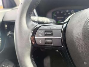 Red Honda CR-V 2025 in Vilnius, with an engine capacity of 1.99 L and mileage of 56 thousand km for 40990 €, photo 17 on AUTOMOTO.COM.LV