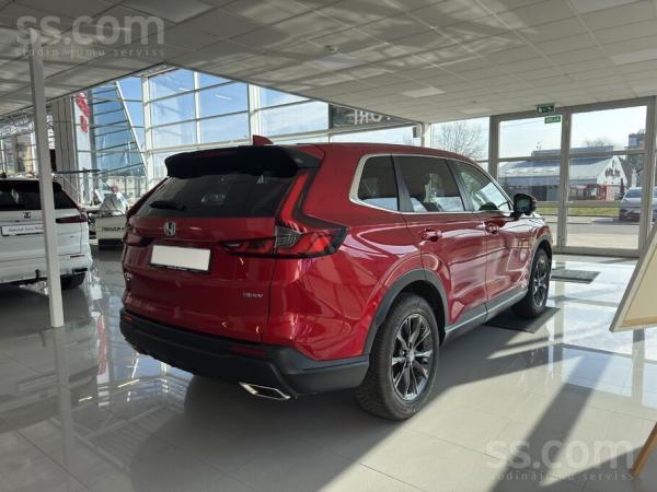 Honda CR-V 2025 Rīga vietnē Sarkans Honda CR-V 2025 Rīga, ar dzinēja tilpumu 2.00 L un nobraukumu 25 tūkst. km par 44900 €, foto 6 vietnē AUTOMOTO.COM.LV