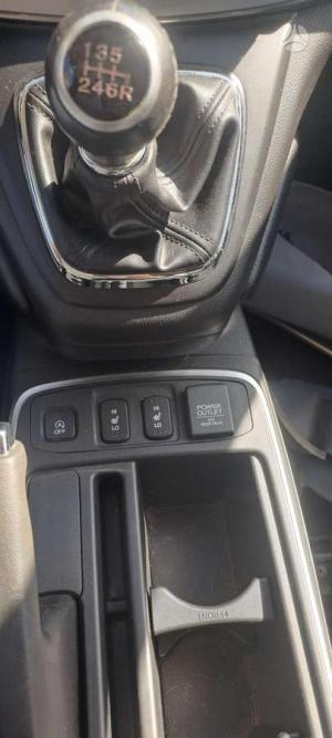 Red Honda CR-V 2015 in Siauliai, with an engine capacity of 1.60 L and mileage of 154 thousand km for 5950 €, photo 11 on AUTOMOTO.COM.LV