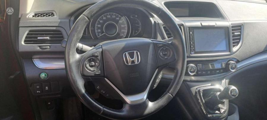 Red Honda CR-V 2015 in Siauliai, with an engine capacity of 1.60 L and mileage of 154 thousand km for 5950 €, photo 12 on AUTOMOTO.COM.LV