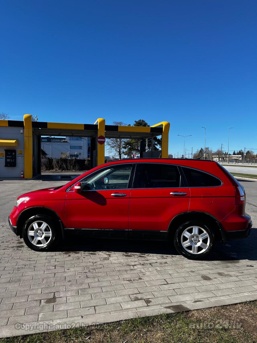 Red Honda CR-V 2008 in Tallinn, with an engine capacity of 2.00 L and mileage of 245 thousand km for 6000 €, photo 5 on AUTOMOTO.COM.LV