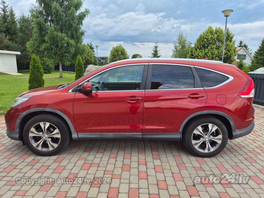 Sarkans Honda CR-V 2012 Tallina, ar dzinēja tilpumu 2.00 L un nobraukumu 205 tūkst. km par 9800 €, foto 1 vietnē AUTOMOTO.COM.LV