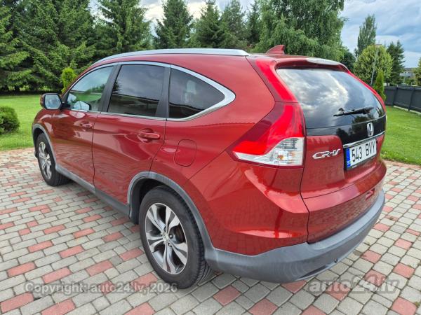 Red Honda CR-V 2012 in Tallinn, with an engine capacity of 2.00 L and mileage of 205 thousand km for 9800 €, photo 4 on AUTOMOTO.COM.LV