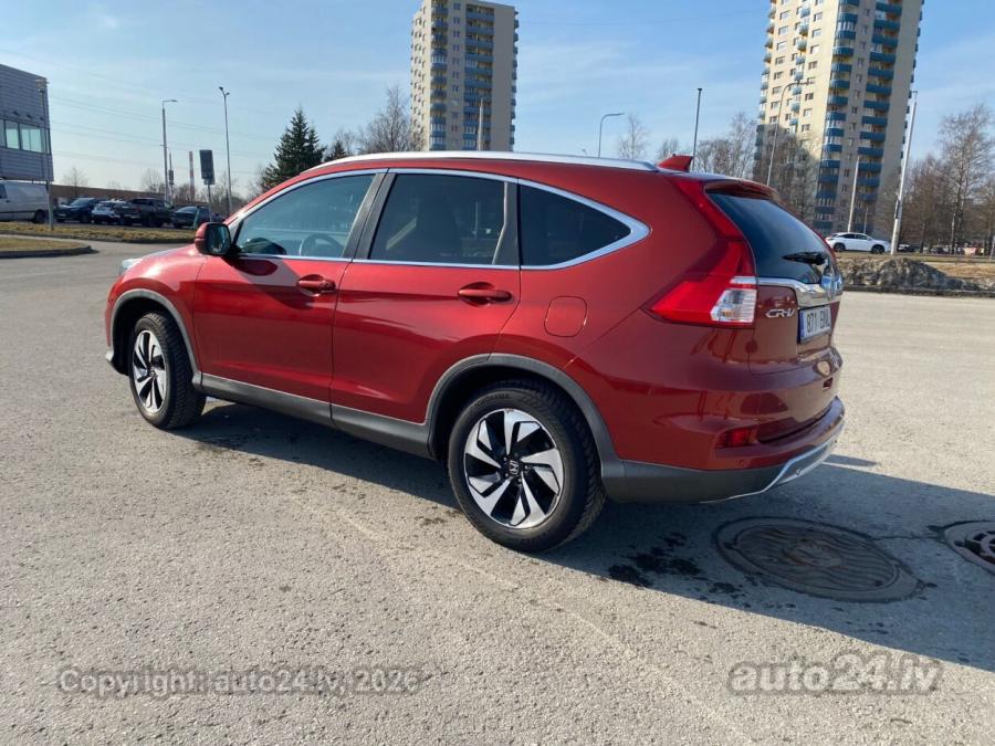 Red Honda CR-V 2015 in Tallinn, with an engine capacity of 2.00 L and mileage of 131 thousand km for 15000 €, photo 6 on AUTOMOTO.COM.LV
