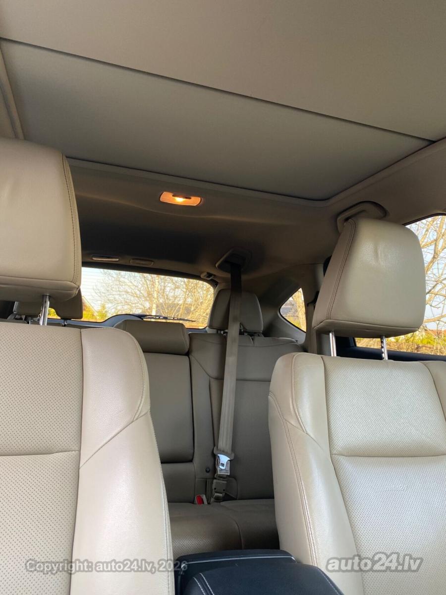 Red Honda CR-V 2015 in Tallinn, with an engine capacity of 2.00 L and mileage of 131 thousand km for 15000 €, photo 8 on AUTOMOTO.COM.LV
