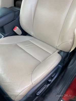 Red Honda CR-V 2015 in Tallinn, with an engine capacity of 2.00 L and mileage of 131 thousand km for 15000 €, photo 9 on AUTOMOTO.COM.LV