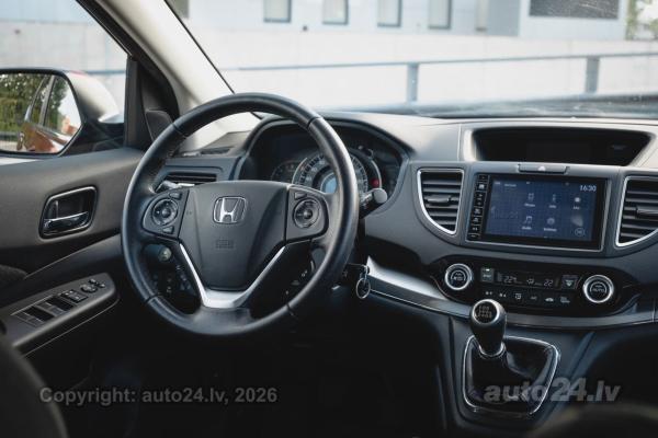 Red Honda CR-V 2015 in Tartu, with an engine capacity of 2.00 L and mileage of 0 thousand km for 8549 €, photo 7 on AUTOMOTO.COM.LV