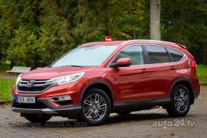 Red Honda CR-V 2017 in Tallinn, with an engine capacity of 1.60 L and mileage of 159 thousand km for 16999 €, photo 4 on AUTOMOTO.COM.LV