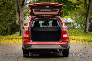Red Honda CR-V 2017 in Tallinn, with an engine capacity of 1.60 L and mileage of 159 thousand km for 16999 €, photo 7 on AUTOMOTO.COM.LV