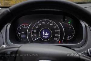 Red Honda CR-V 2017 in Tallinn, with an engine capacity of 1.60 L and mileage of 159 thousand km for 16999 €, photo 8 on AUTOMOTO.COM.LV
