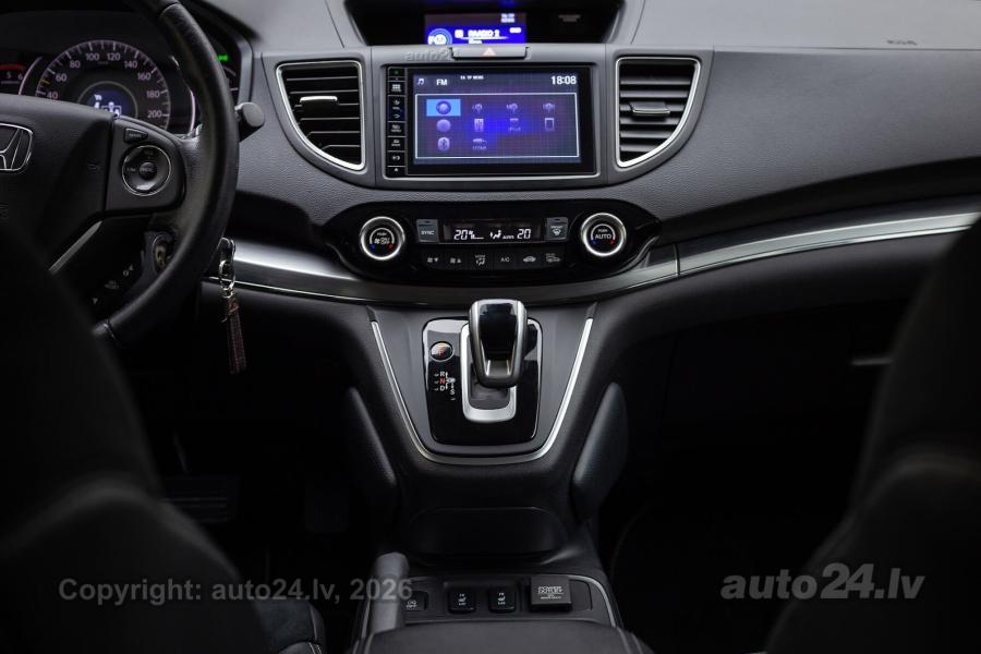 Red Honda CR-V 2017 in Tallinn, with an engine capacity of 1.60 L and mileage of 159 thousand km for 16999 €, photo 11 on AUTOMOTO.COM.LV