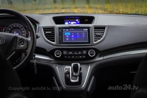 Red Honda CR-V 2017 in Tallinn, with an engine capacity of 1.60 L and mileage of 159 thousand km for 16999 €, photo 12 on AUTOMOTO.COM.LV