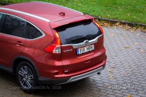 Red Honda CR-V 2017 in Tallinn, with an engine capacity of 1.60 L and mileage of 159 thousand km for 16999 €, photo 15 on AUTOMOTO.COM.LV