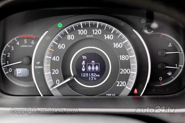 Sarkans Honda CR-V 2018 Tallina, ar dzinēja tilpumu 1.60 L un nobraukumu 123 tūkst. km par 17900 €, foto 10 vietnē AUTOMOTO.COM.LV
