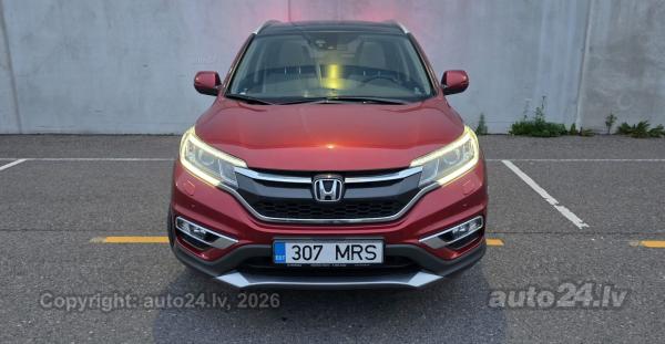 Honda CR-V 2018 in Tallinn on AUTOMOTO.COM.LV Red Honda CR-V 2018 in Tallinn, with an engine capacity of 2.00 L and mileage of 143 thousand km for 16300 €, photo 3 on AUTOMOTO.COM.LV