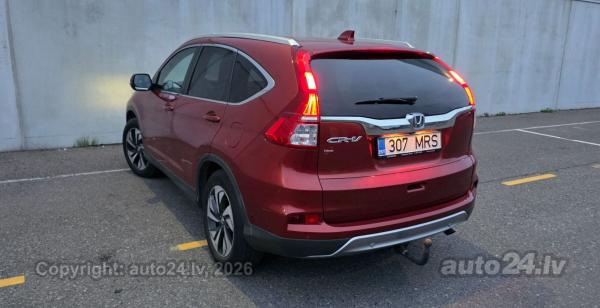 Honda CR-V 2018 in Tallinn on AUTOMOTO.COM.LV Red Honda CR-V 2018 in Tallinn, with an engine capacity of 2.00 L and mileage of 143 thousand km for 16300 €, photo 5 on AUTOMOTO.COM.LV