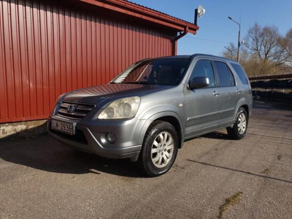 Honda CR-V 2005 Rīga, ar dzinēja tilpumu 2.20 L un nobraukumu 277 tūkst. km par 3750 €, foto 4 vietnē AUTOMOTO.COM.LV