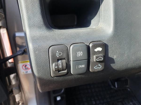 Honda CR-V 2005 Rīga, ar dzinēja tilpumu 2.20 L un nobraukumu 277 tūkst. km par 3750 €, foto 9 vietnē AUTOMOTO.COM.LV