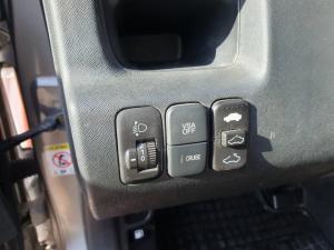 Honda CR-V 2005 in Riga, with an engine capacity of 2.20 L and mileage of 277 thousand km for 3750 €, photo 10 on AUTOMOTO.COM.LV