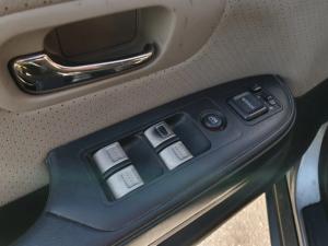 Honda CR-V 2005 in Riga, with an engine capacity of 2.20 L and mileage of 277 thousand km for 3750 €, photo 11 on AUTOMOTO.COM.LV
