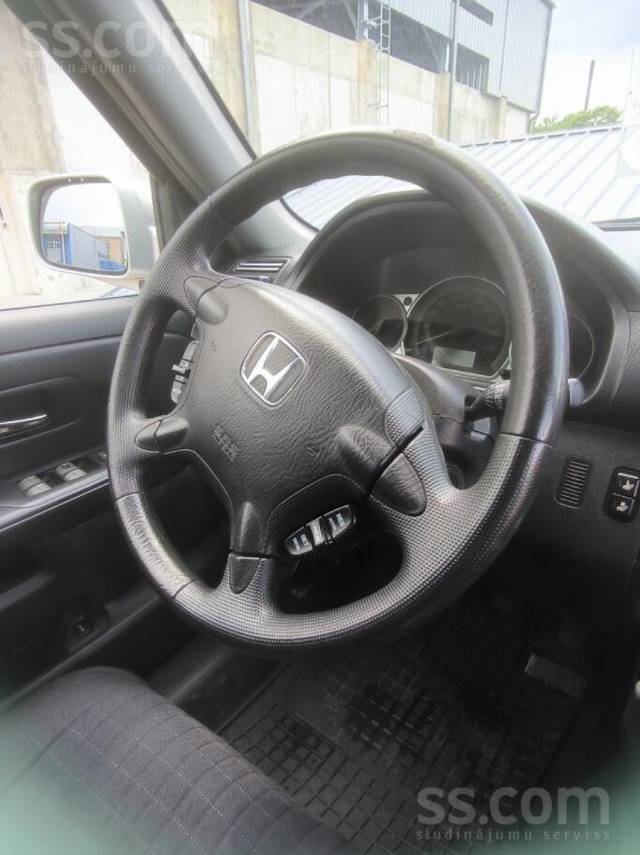 Honda CR-V 2006 Rēzekne, ar dzinēja tilpumu 2.20 L un nobraukumu 237 tūkst. km par 4400 €, foto 5 vietnē AUTOMOTO.COM.LV