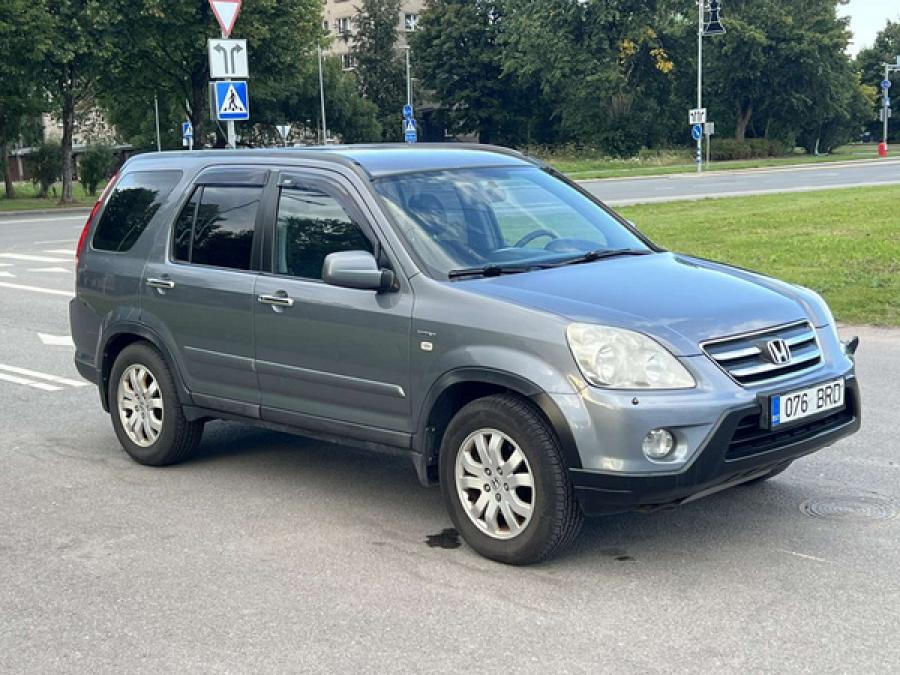 Honda CR-V 2006 Narva, ar dzinēja tilpumu 2.00 L un nobraukumu 241 tūkst. km par 2499 €, foto 3 vietnē AUTOMOTO.COM.LV